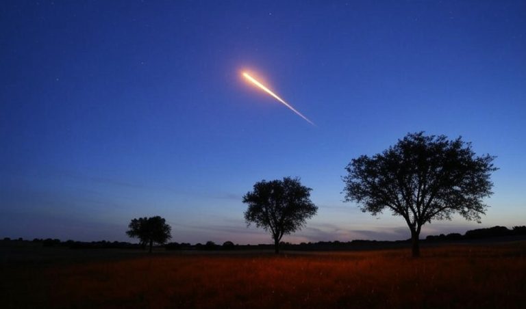Why Meteors Glow in Different Colors?